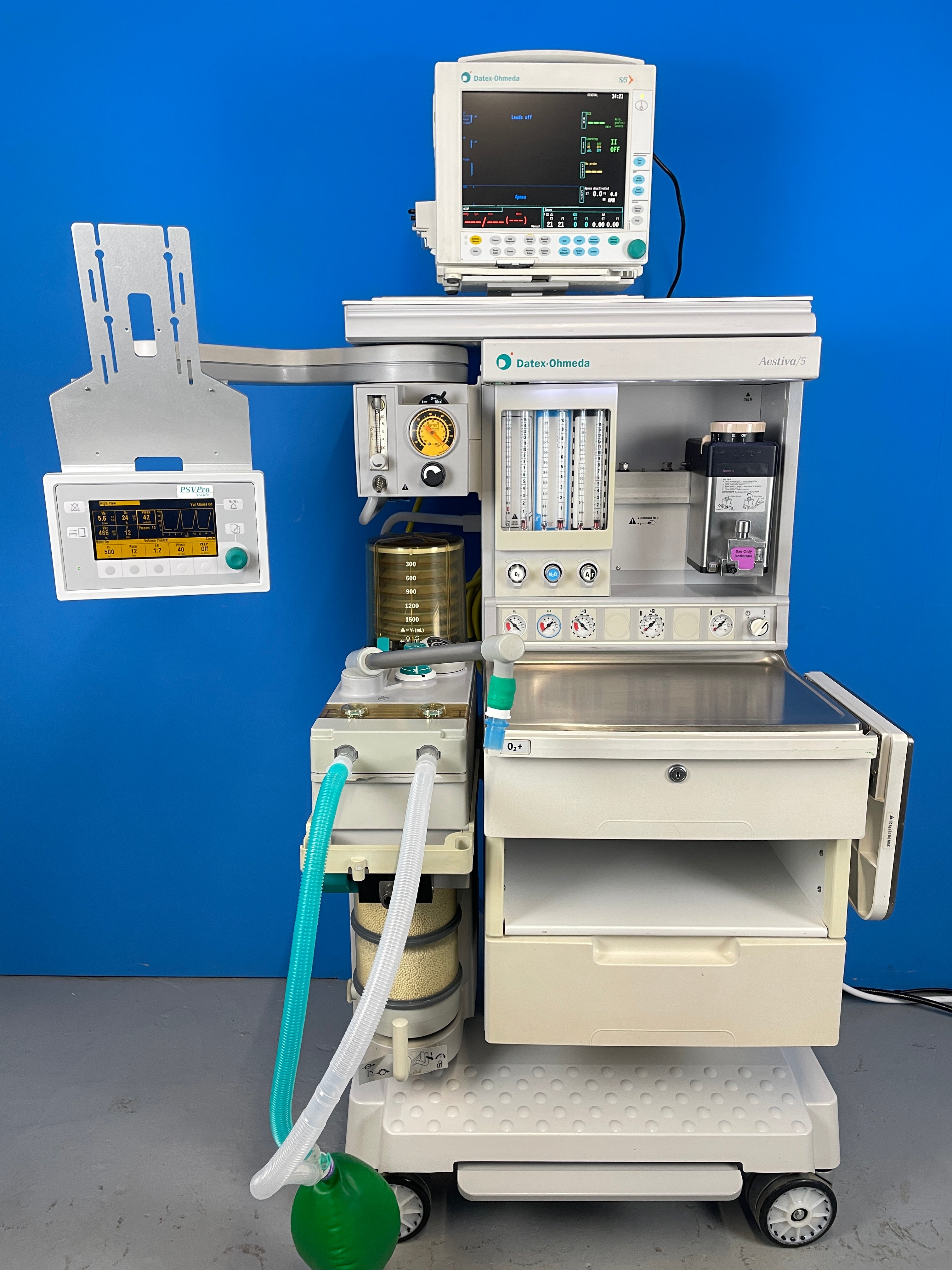 Datex Ohmeda Aestiva/5 with 7900 Ventilator, S5 monitor, Tec 4 Vaporis ...