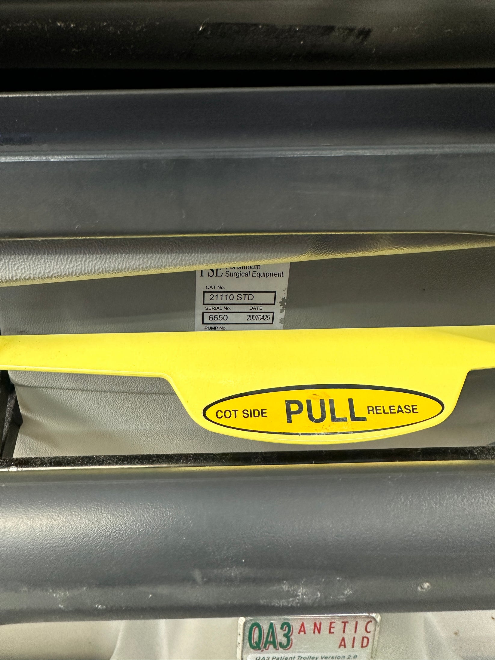 Anetic Aid QA3 Hydraulic Patient Trolley – MedGill Ltd