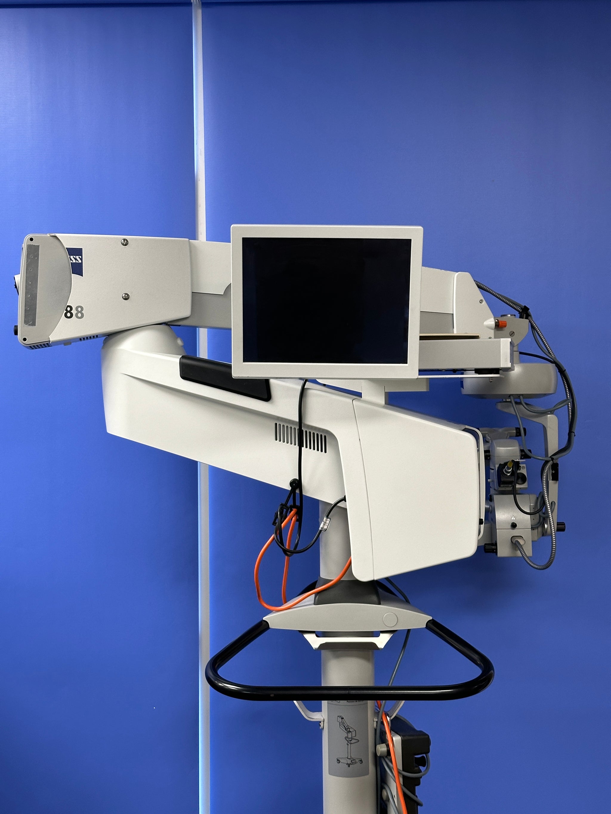 Zeiss OPMI Lumera T Dual Operated Surgical Microscope on S8 Base Unit ...