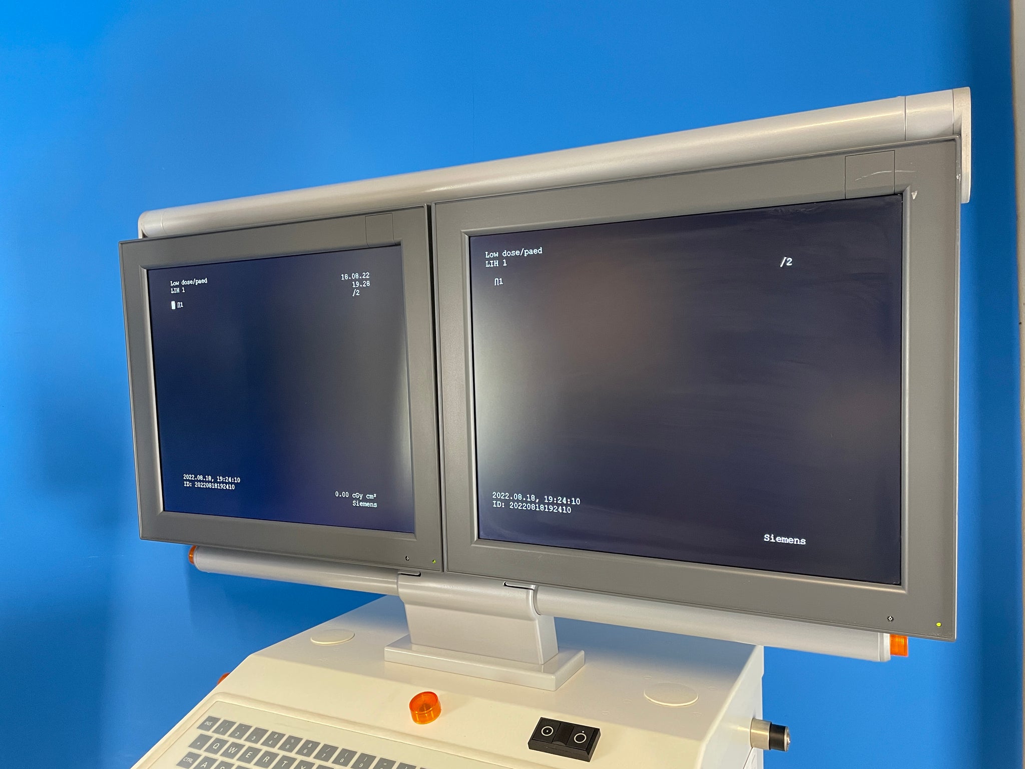 SIEMENS SIREMOBIL Compact L C-Arm – Med_Gill Ltd