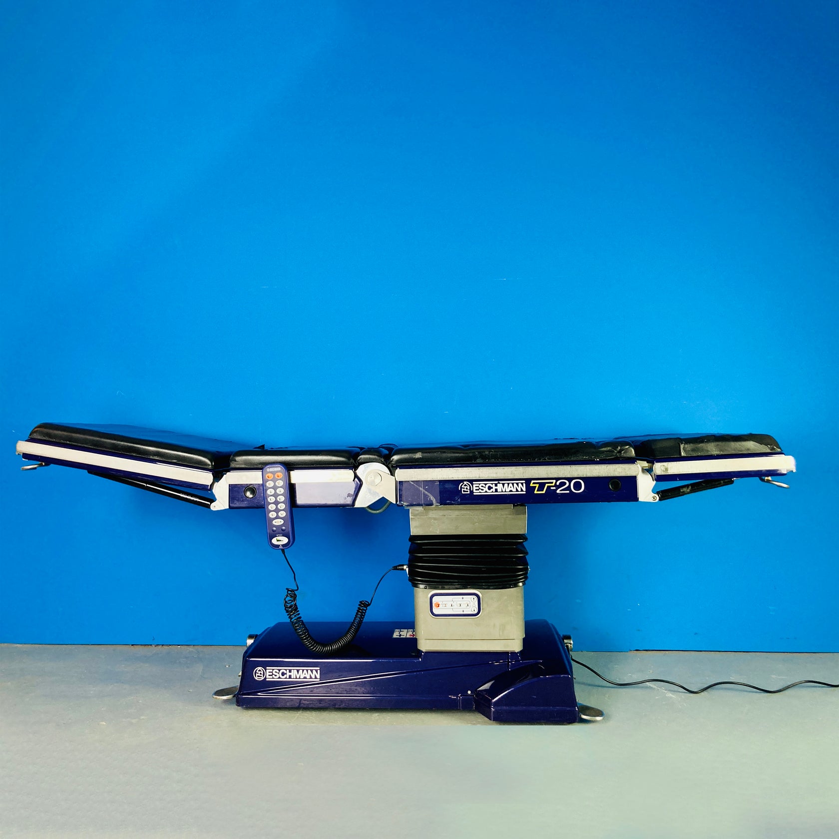 Eschmann T-20 Operating Table With Remote Control – MedGill Ltd