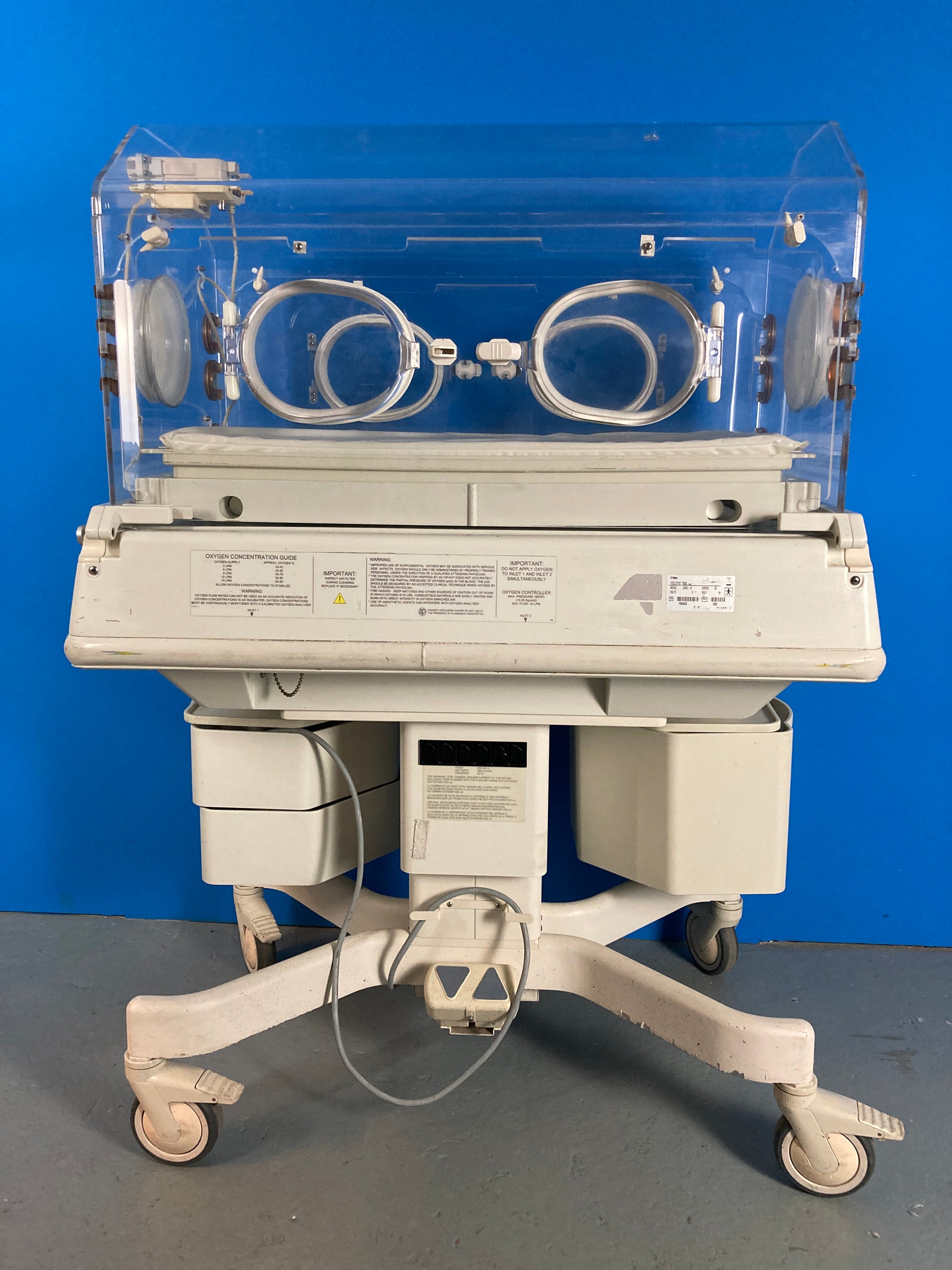 Drager Isolette C2000 Infant Incubator – MedGill Ltd