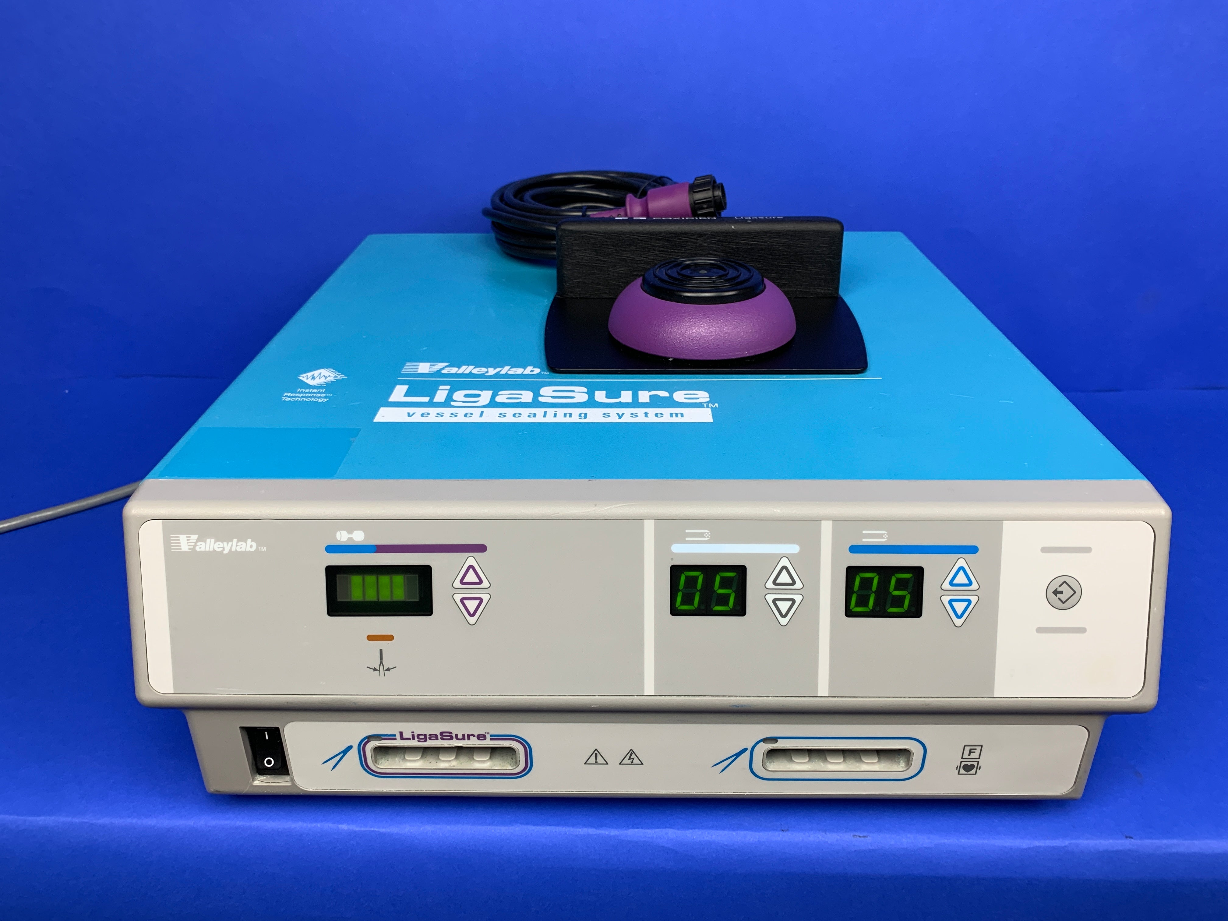 Valleylab LigaSure - 8 Electrosurgical Unit – MedGill Ltd